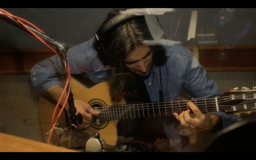 Hire Your favorite songs on an elegant guitar - Classical Guitarist in ...